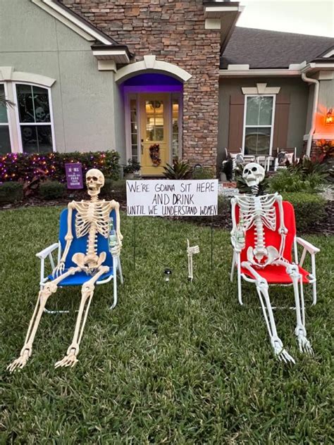 30 Funny Skeleton Front Yard Decor Ideas The Perfect Halloween Display