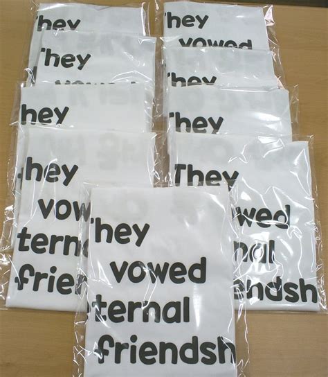 옷에글자넣기글씨인쇄티셔츠