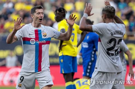 5경기 6골 넣은 바르셀로나 레반도프스키 연합뉴스