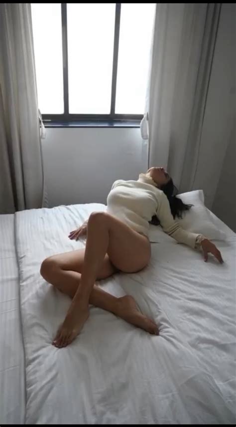 Snower Sania Vasudevs Feet