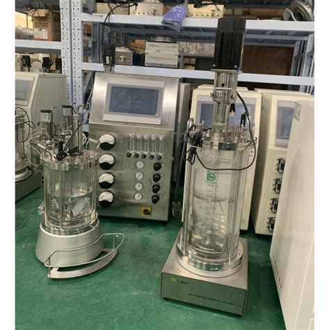 Dual Station Parallel Bioreactor Laboratory Scale Bioreactor