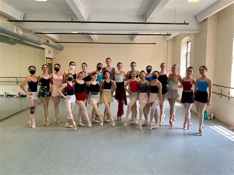 Intadv Dancers Enjoying Ballet Technique Class With Pda Faculty