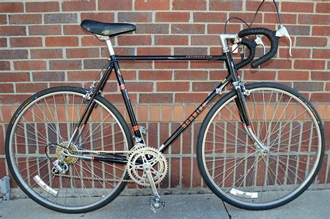 Schwinn Voyageur 11.8 - Vic's Classic Bikes