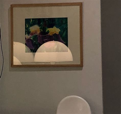 카페에 혼자 가서 책을 읽거나 노래를 듣다가 갑자기 고개가 들고 싶어 들었을 때 좋아하는