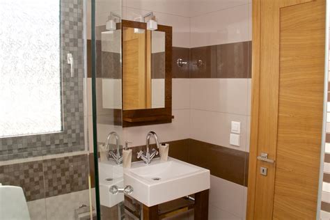 ΕΣΩΤΕΡΙΚΗ ΔΙΑΚΟΣΜΗΣΗ ΜΠΑΝΙΟΥ Παπαδόπουλος Κατασκευαστική