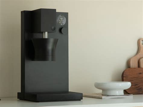 Meticulous Espresso Robotic Lever Espresso Machine Has A Digital Motor