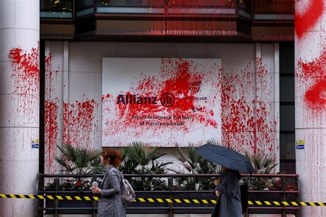 Pro Palestinian Activists Target Uk Offices Of Germanys Allianz Reuters