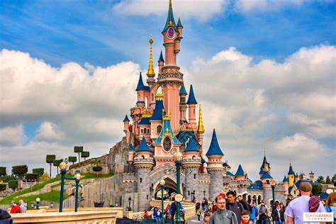 Disneyland Paris Celebra I 100 Anni Di Disney Con Una Giornata Di Festeggiamenti