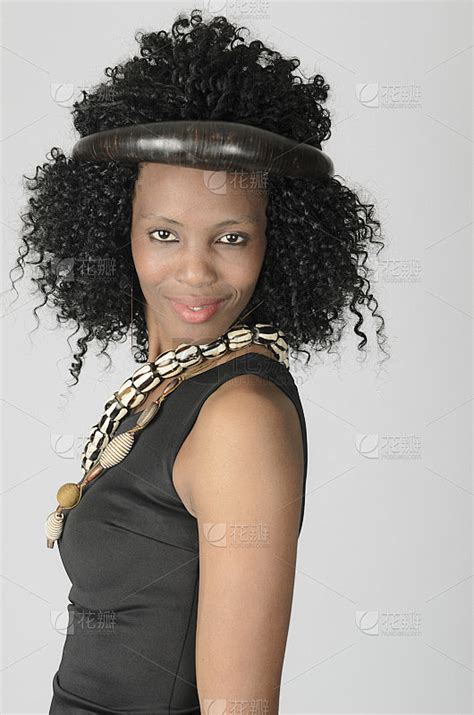 她会用她的美貌引诱你