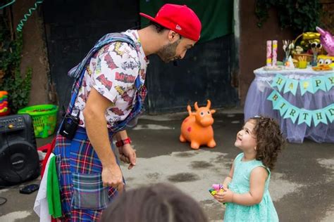 უჯმას ზღაპრის გმირები გამოძახებით Home Facebook