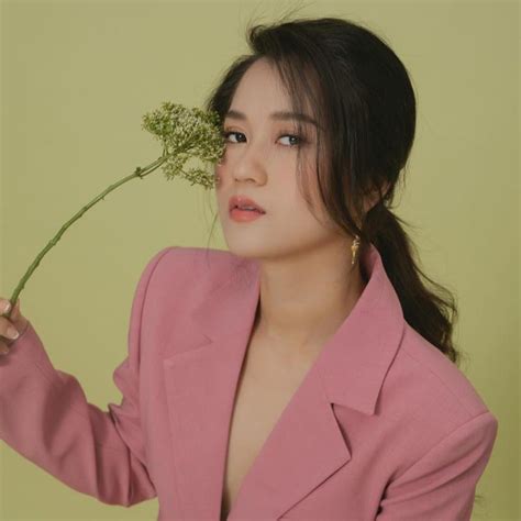 Top 8 Nghệ sĩ nữ sinh năm 1989 được nhiều người yêu mến toplist vn