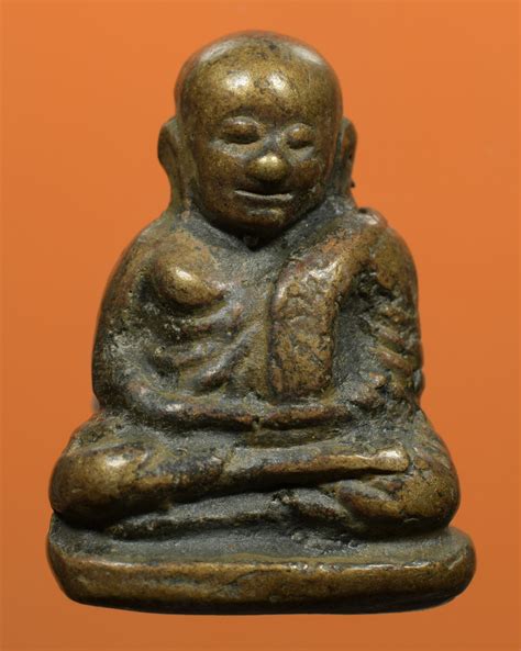 ราชาพระเครื่อง เปิดแบ่งปันพระสะสม ปิดประมูลวันที่ Facebook