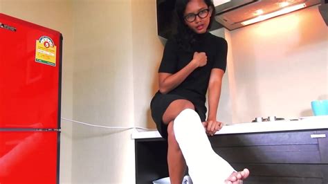 Free Leg Cast Porn Videos Xhamster