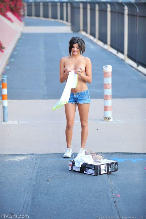 Pictures Of Trisha Rollerblading In The Nude Porn Pictures Xxx Photos