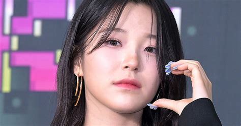 프로미스나인 백지헌 도도한 하트[포토엔hd]