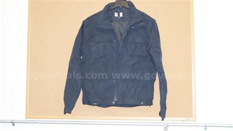 Elbeco Mens Insulated Jacket Size Small Govdeals