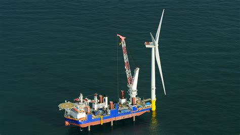 24 7 Support The Unsung Heroes Keeping Offshore Operations Afloat