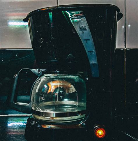 Coffee Types Explained: Beans, Drinks, Brewing Methods, and More (+Chart)