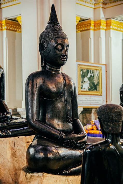 ชมภาพหาดูยาก หลวงพ่อโสธร ช่วงบ่มรัก ก่อนปิดทอง เพียงแค่ 1 เดือนเท่านั้น