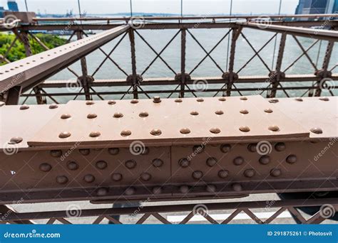 Bridge Structure With Steel Girder And Beam Rivet Construction Of