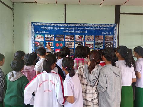 မိုင်းခတ်မြို့ လူထုအခြေပြုဗဟိုဌာန Community Centre ခန်းမတွင် လူငယ်အသိပညာ‌ပေးစာအုပ်စာစောင်နှင့