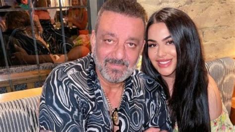 शादी में नहीं सेक्स तो सामने वाला चीटिंग कर रहा संजय दत्त की बेटी त्रिशाला ने दिया जवाब