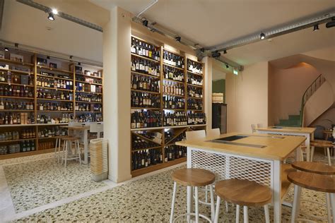 Warehouse Assemblage Stella