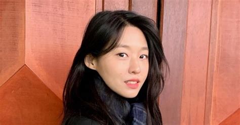 설현 추위에도 패딩 피한 겨울 멋쟁이분위기 여신다운 청순함