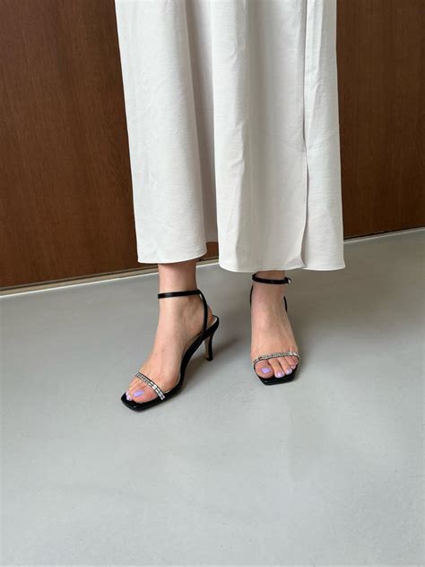 여성 스트랩 사각큐빅샌들힐 스퀘어토 화이트구두2컬러 225 250 7센치굽