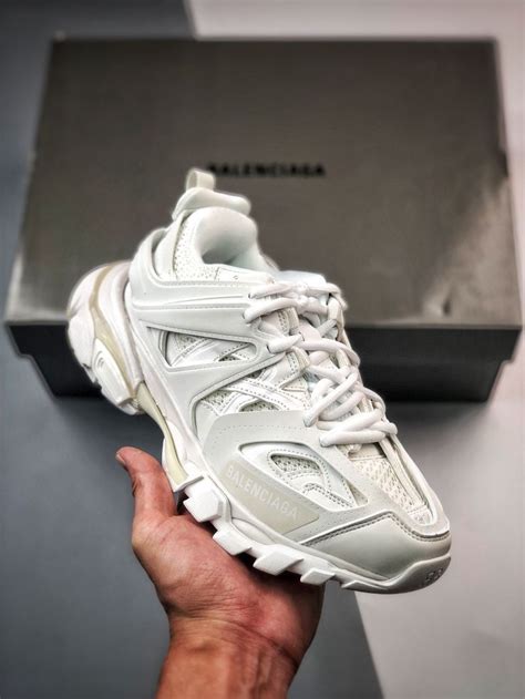 Balenciaga Track 10 Em 2024