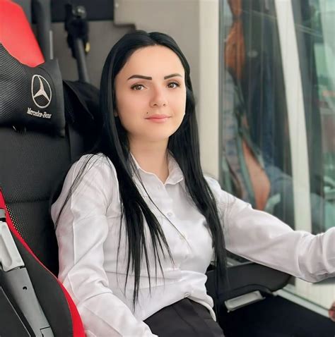 Cute Girl Bus Driving 😳 😯😯😳😳 Shorts Viralreels Usa Car Driving