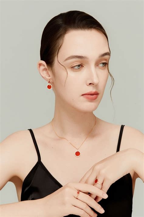 The Afterglow Red Agate Set Moonclosing