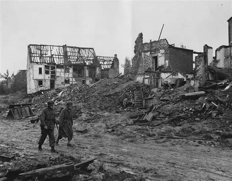 Us Army Soldiers In Aachen Forst 18 October 1944 World War Photos