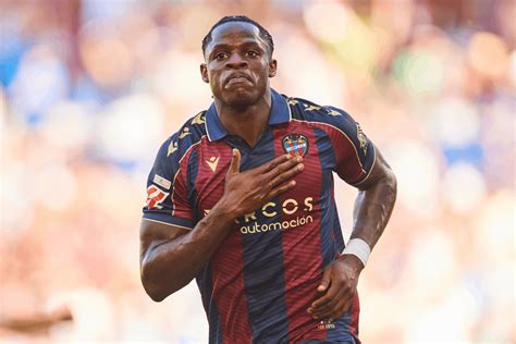 Etta Eyong El Goleador Que Desafía A Mbappé Y Vinicius