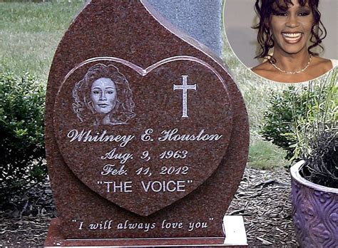 Whitney Houstons Headstone Revealed Reads I Will Always Love You