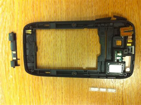 Disassembling Nokia E72 Ifixit