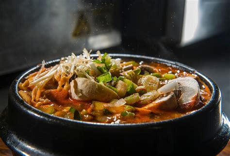 The 10 Best Restaurants In Long Beach Updated April 2024