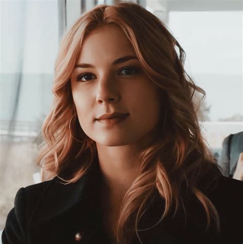 Emily Thorne Artofit
