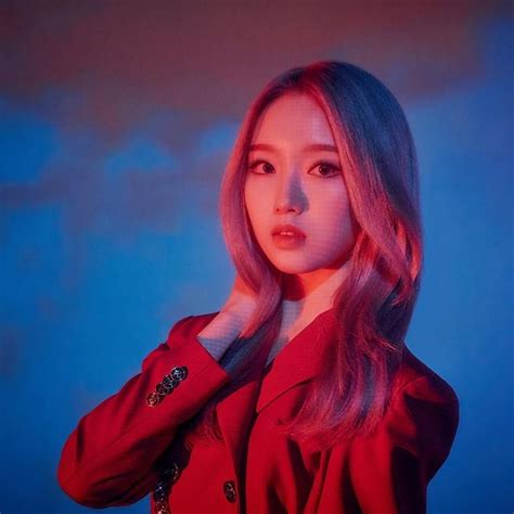 Pin By 💭 Elisabeth On Loona • ⁀ Mini Albums Album Girl Group