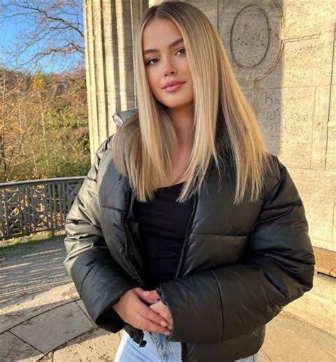 Pin By Eliasney On Chicas Blonde Hair Transformations Blonde Hair