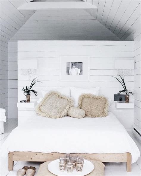 Деревянная кровать в скандинавском стиле - 44 фото