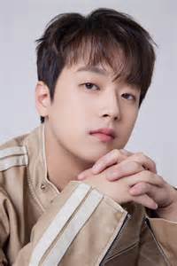 이찬원 하늘 여행 가을 역주행 시작mv 365만 뷰→더 트롯쇼 1위 비즈엔터