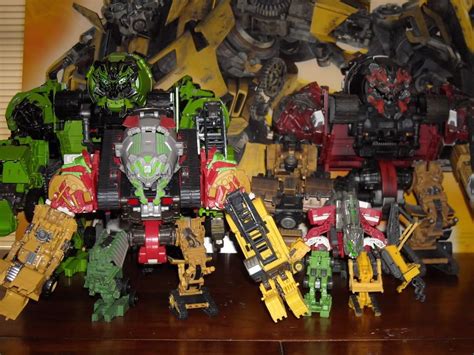 Walmart Exclusive Legends Class Devastator Out At Retail Transformers