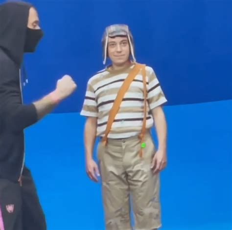 Bioserie De Chespirito Juan Frese Aparece Vestido Del ‘chavo Del 8