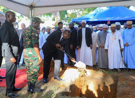 Makamu Wa Rais Ashiriki Maziko Ya Hayati Ali Hassan Mwinyi Full