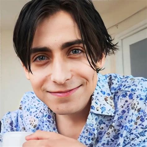 Pin En Aidan Gallagher