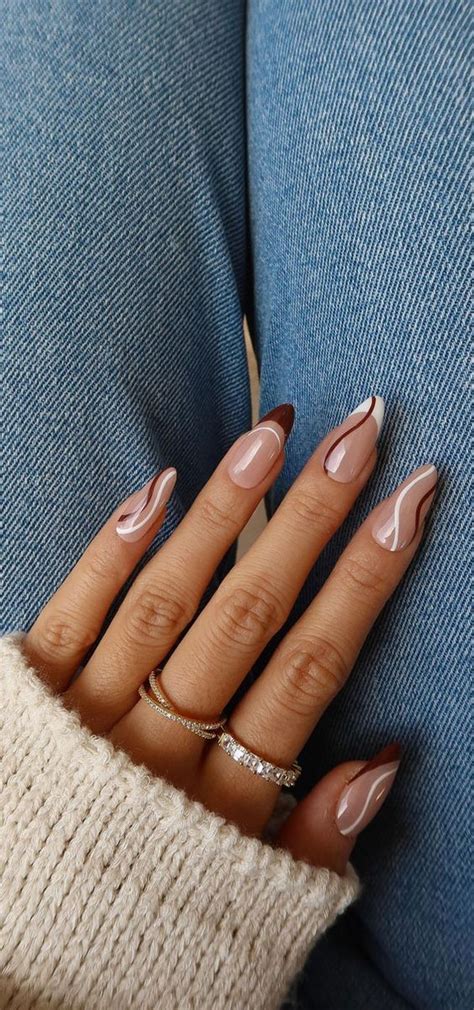 30 Chicest Short Almond Nails To Slay Your Year Like A Queen Beauty
