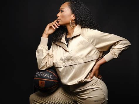 Ari Chambers A Driving Force In Womens Sports Is Having A Ball