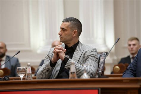 Hristijan Денес ја исправуваме државата пред нејзините најгорди амбасадори спортистите што со