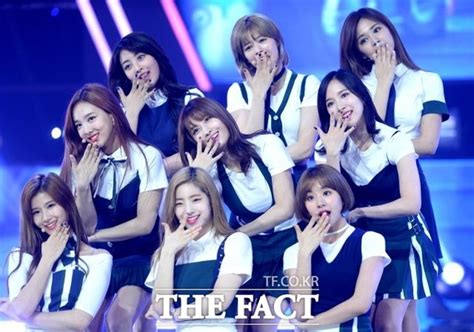 트와이스 시그널 가수랭킹 16위top10 진입할까 팬앤스타 기사 더팩트